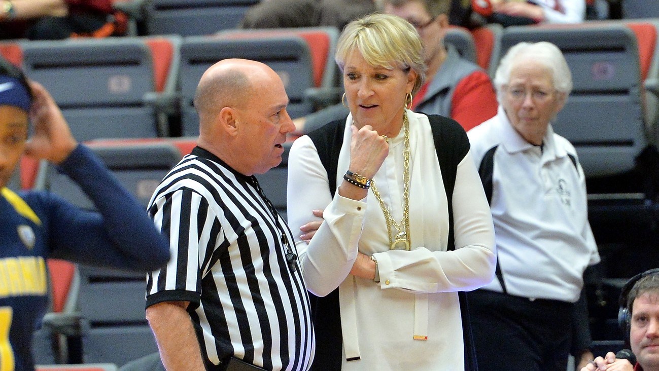 Women's HoopDirt | Washington State Head Coach June Daugherty Takes ...