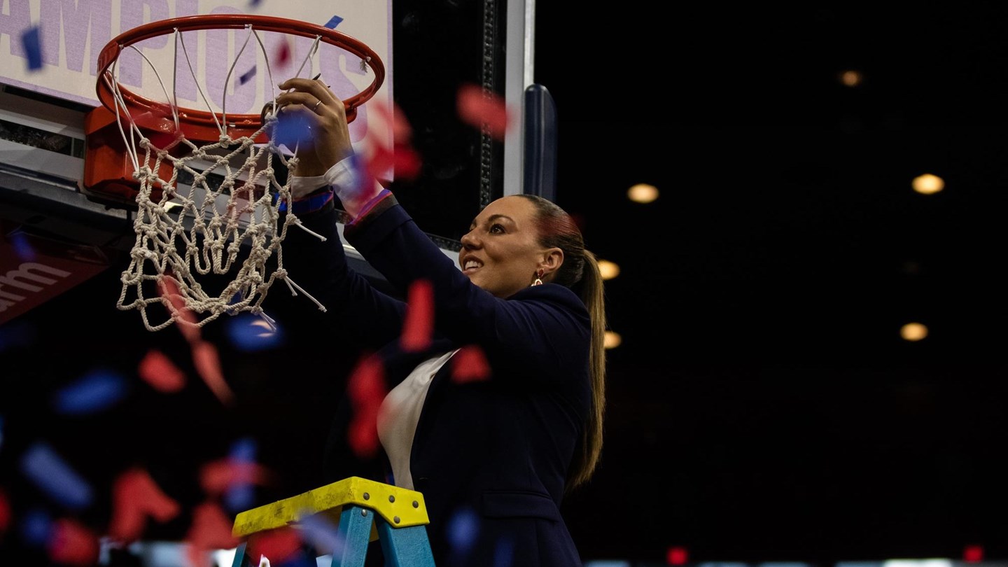 Women's HoopDirt | Arizona Staff Update - Women's HoopDirt
