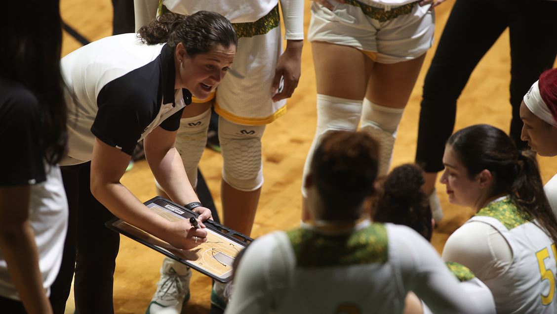 Women's HoopDirt | Southeastern Extends Guzzardo's Contract Through ...